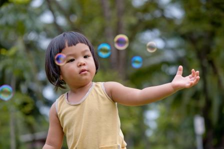 You Can Teach Anything with Bubbles & a Ball! - Early Intervention ...